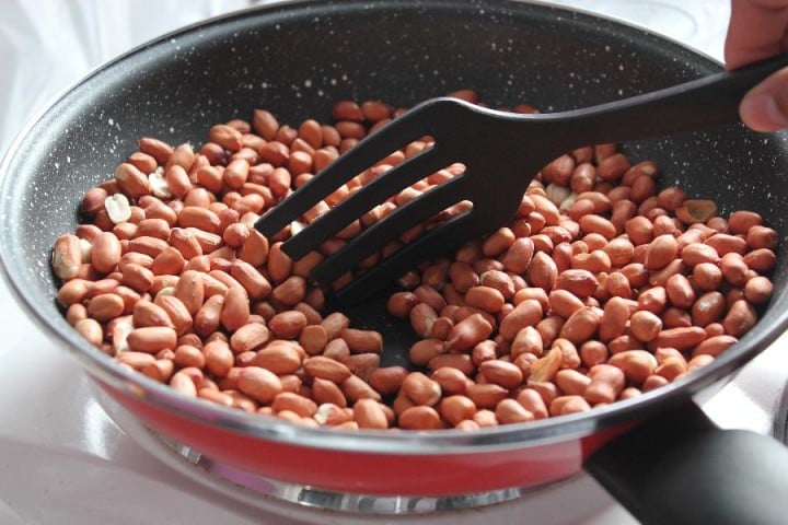 Palli Podi Recipe, Andhra Style Peanut Podi Recipe for Idli, Dosa or Rice