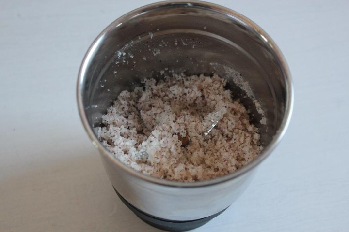 Pappula Podi Recipe - Andhra Roasted Bengal Gram Powder {Video} - Blend ...