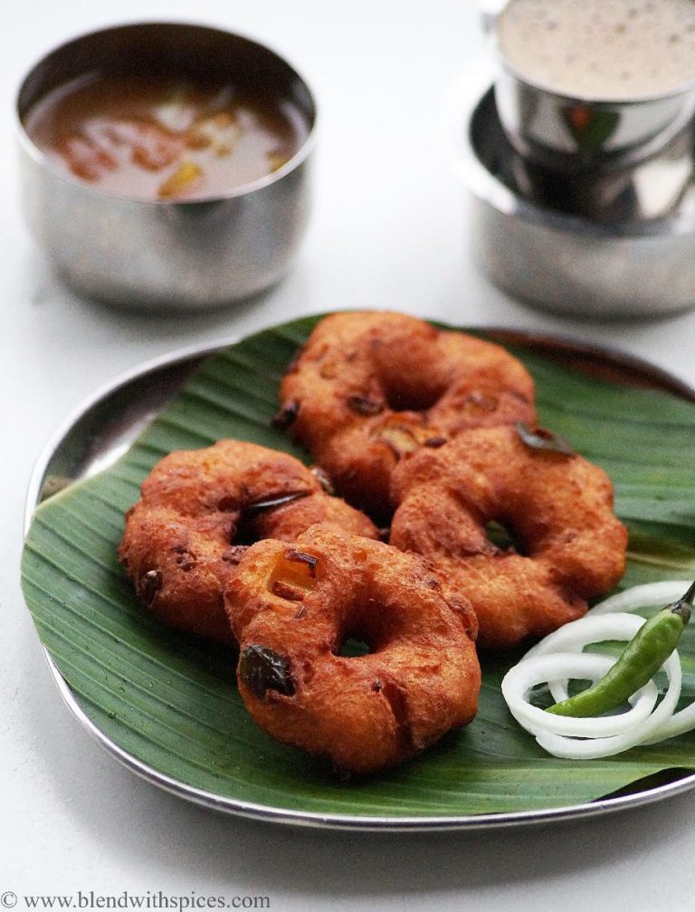 Bread Vada Recipe - South Indian Instant Bread Medu Vada Recipe with Video