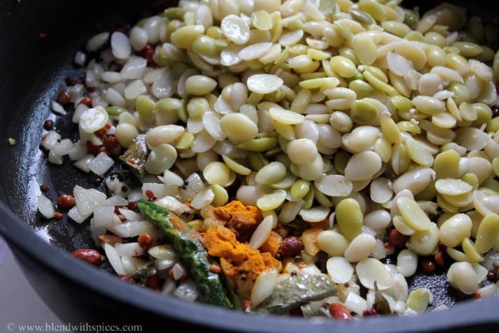 Avarekalu Chitranna Recipe - Karnataka Style Avarekai Lemon Rice Recipe