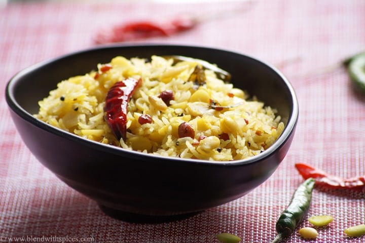 Avarekalu Chitranna Recipe - Karnataka Style Avarekai Lemon Rice Recipe