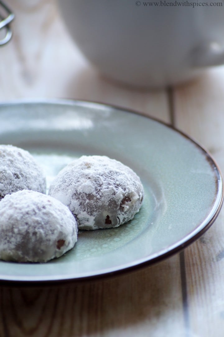 Chocolate Snowball Cookies Recipe