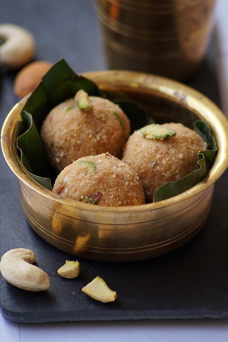 Dry Fruit Sunnundalu Recipe (Urad Dal Laddu with Jaggery & Nuts)