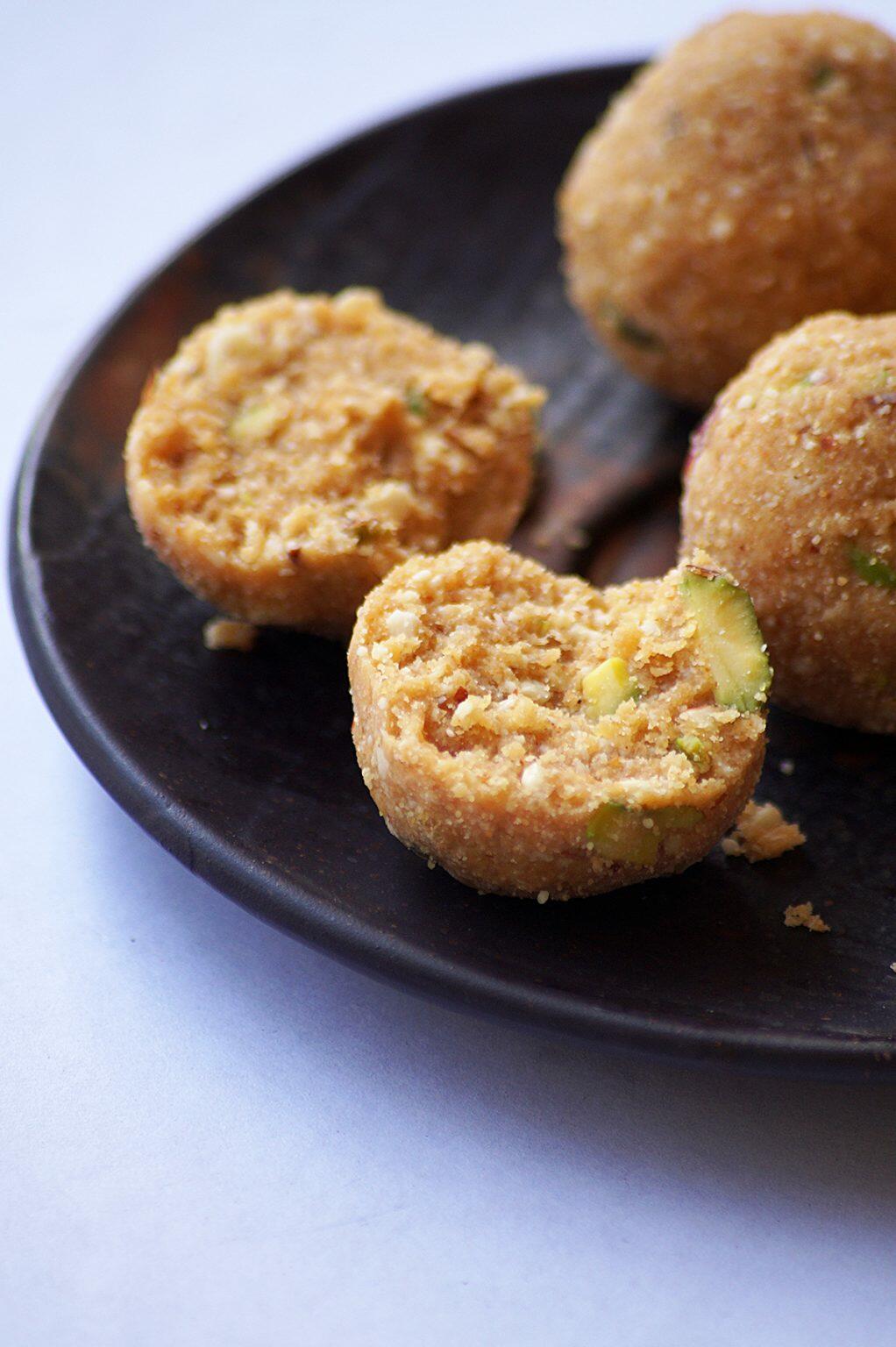 Dry Fruit Sunnundalu Recipe (Urad Dal Laddu with Jaggery & Nuts)