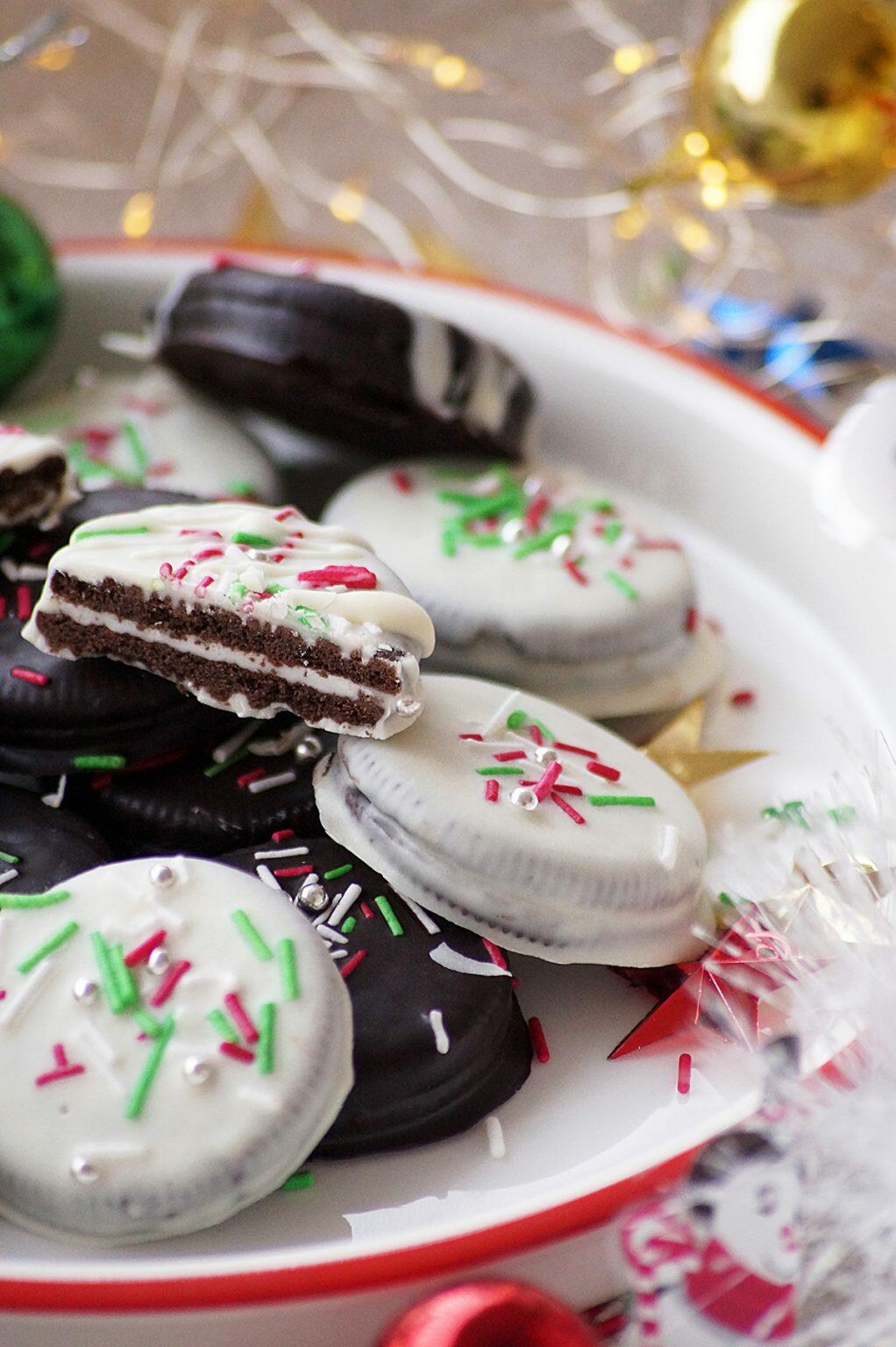 Chocolate Covered Oreos - No-Bake Cookies for Holidays!