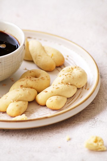 Koulourakia - Greek Easter Cookies