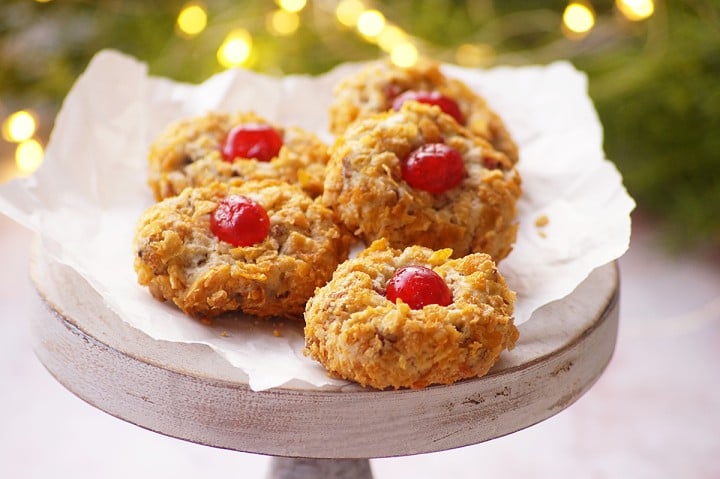 Old Fashioned Cherry Wink Cookies Recipe